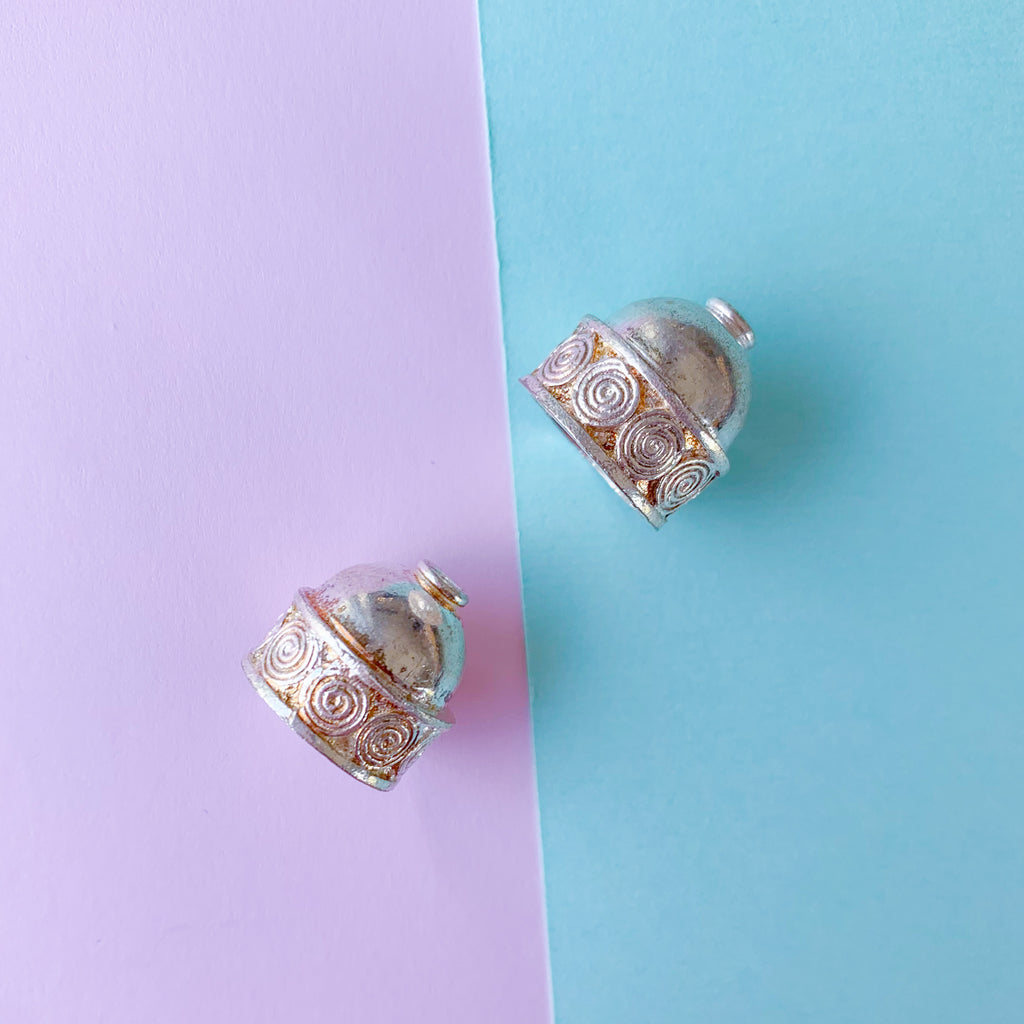 16mm Silver Swirl Design Cap- 2 Pack – Beads, Inc.